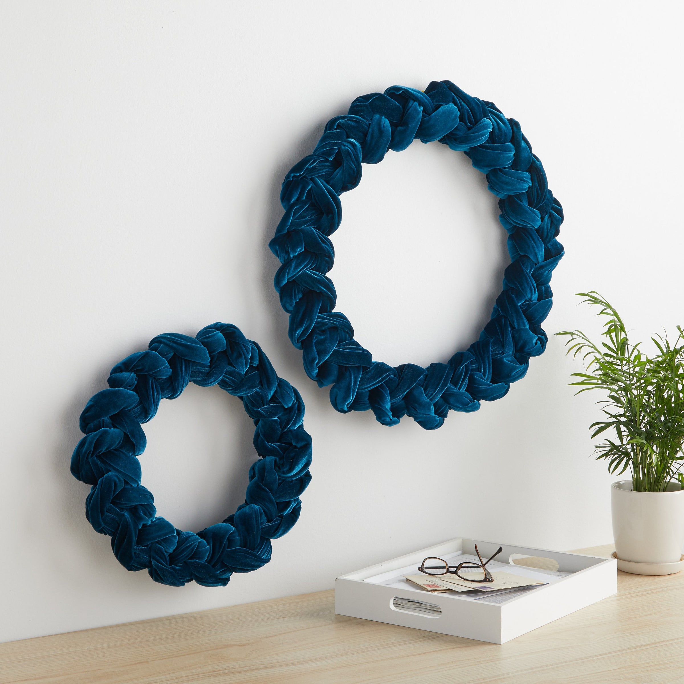 Velvet Wreaths– Your Heart's Content